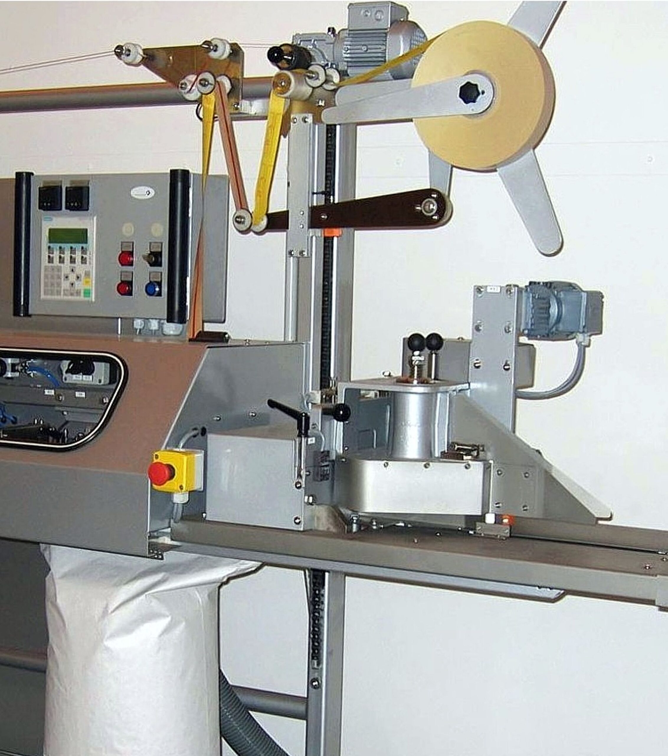 Schümann presents fiber-reinforced sealing tapes for paper and plastic ...